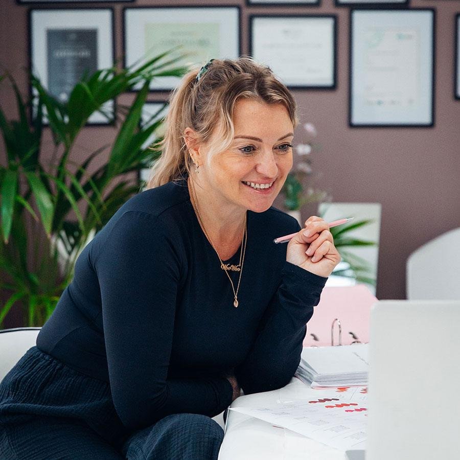 PMU Professional Training - Kim Balaskas